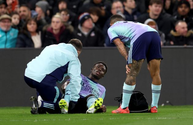 Saka tears hamstring in DEVASTATING blow to Arsenal's title chances ...