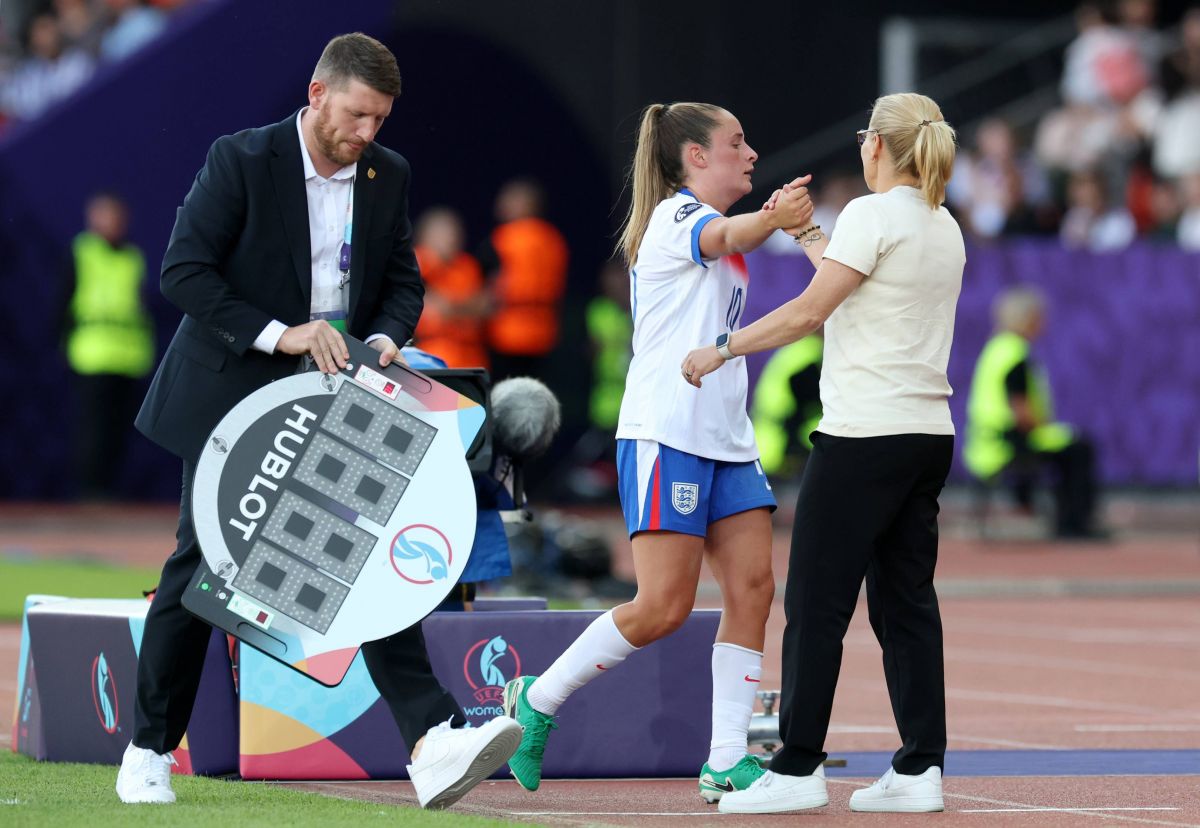 'She said we've aged her' - Ella Toone hails 'unbelievable manager ...