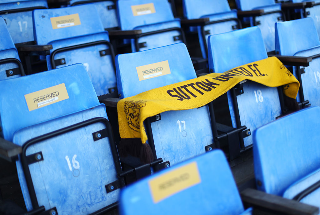 Worthing boss Agutter among those being considered for Sutton United job