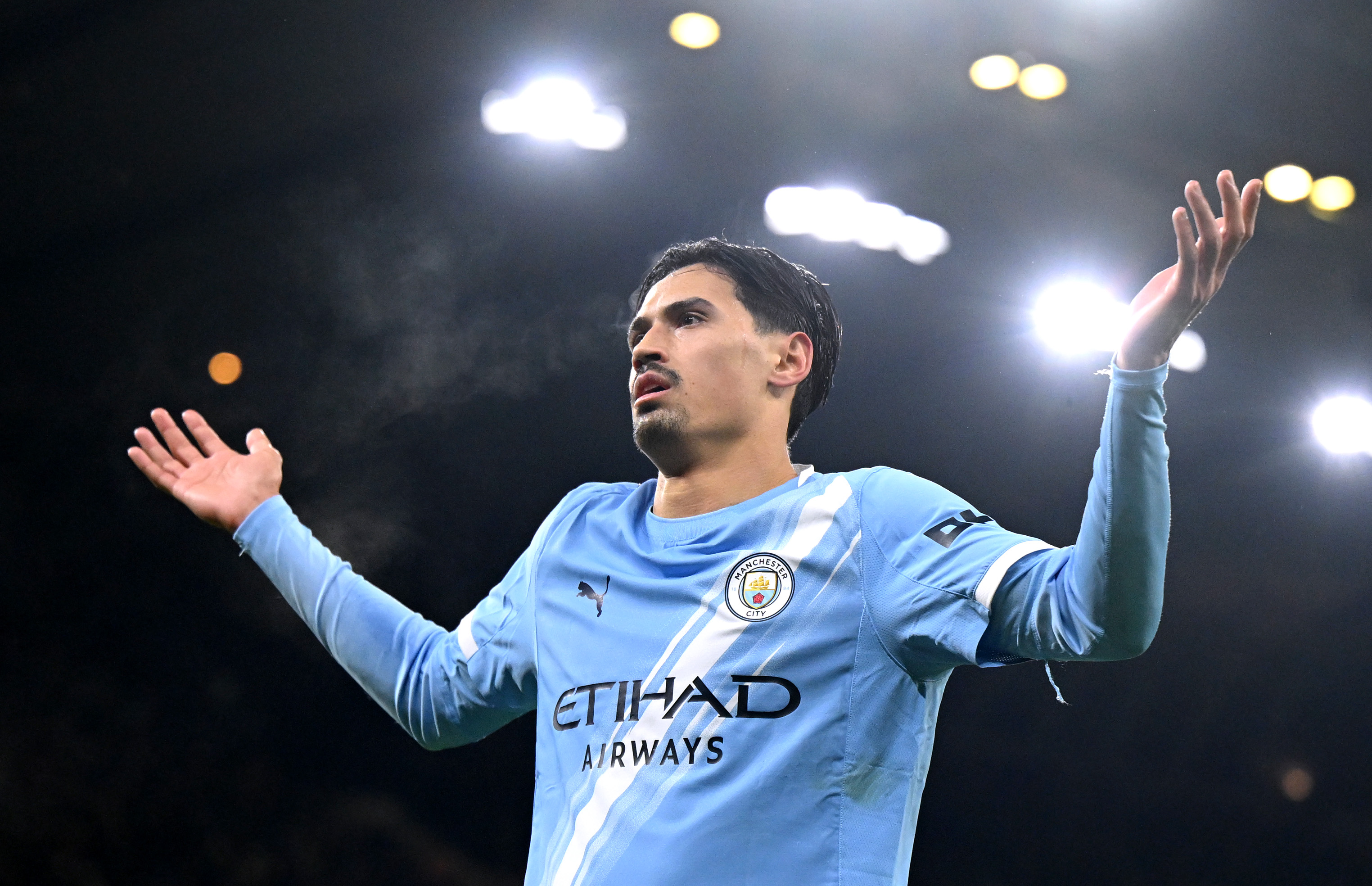 Man City 1-0 Chelsea LIVE - Reijnders puts City ahead against McFarlane ...