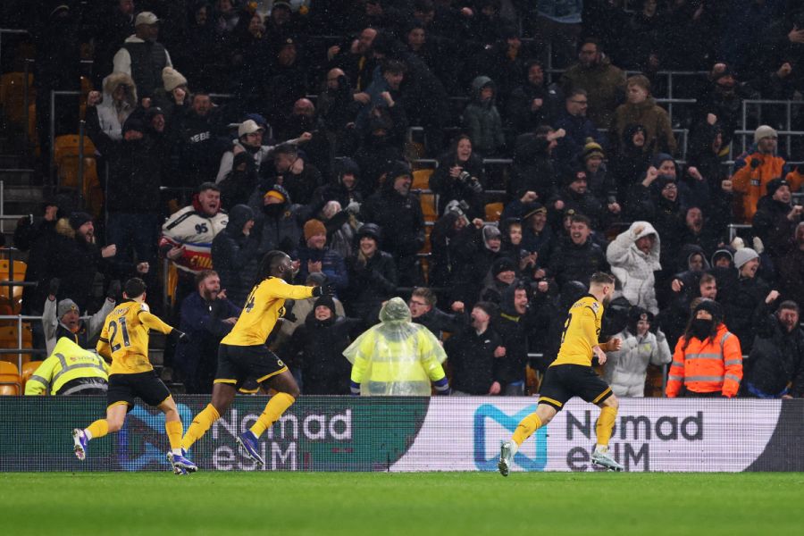 Wolves vs Arsenal LIVE - team news, updates and reaction