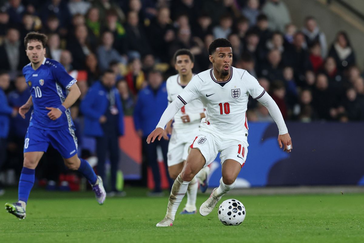 Arsenal star to join up with England for World Cup warm-up camp - Hayters