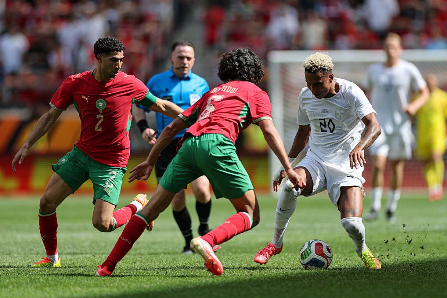 Arsenal in talks over move for midfielder and keen on winger - latest ...